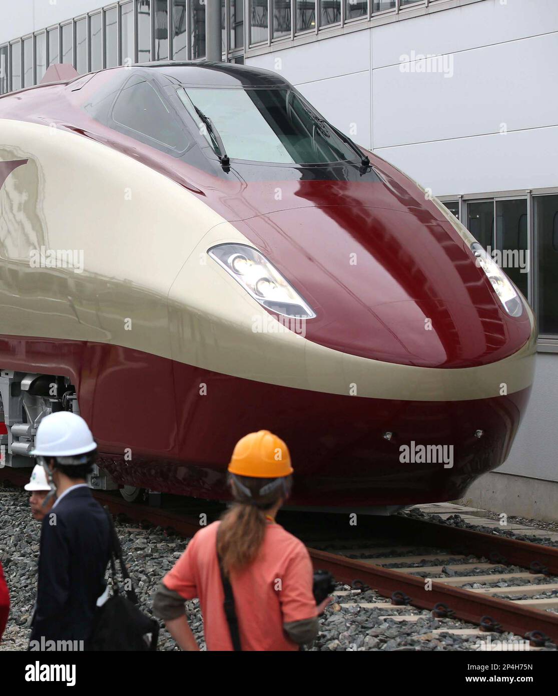 JJR Kyushu unveils a third-generation of Free Gauge Train, Gauge ...