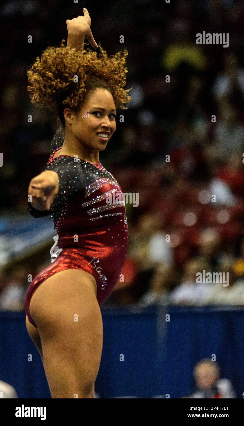 Alabama’s Diandra Milliner scores a 9.925 on floor during Alabama's ...