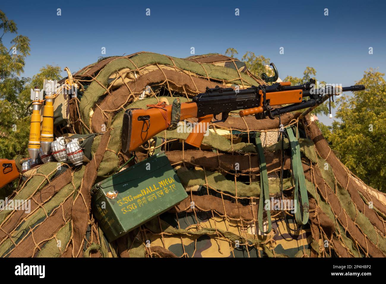 Forcesm wearing hi-res stock photography and images - Alamy