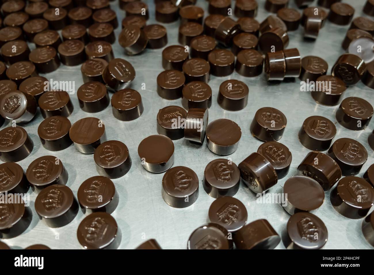 Production of chocolates. Chocolate candy making Stock Photo - Alamy