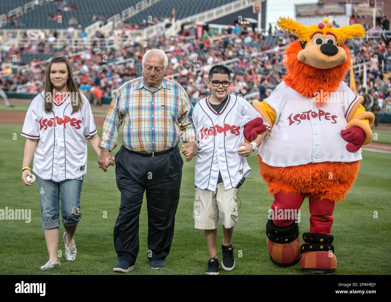 Berrendo Middle school shooting victims Kendal Sanders, far left, and ...