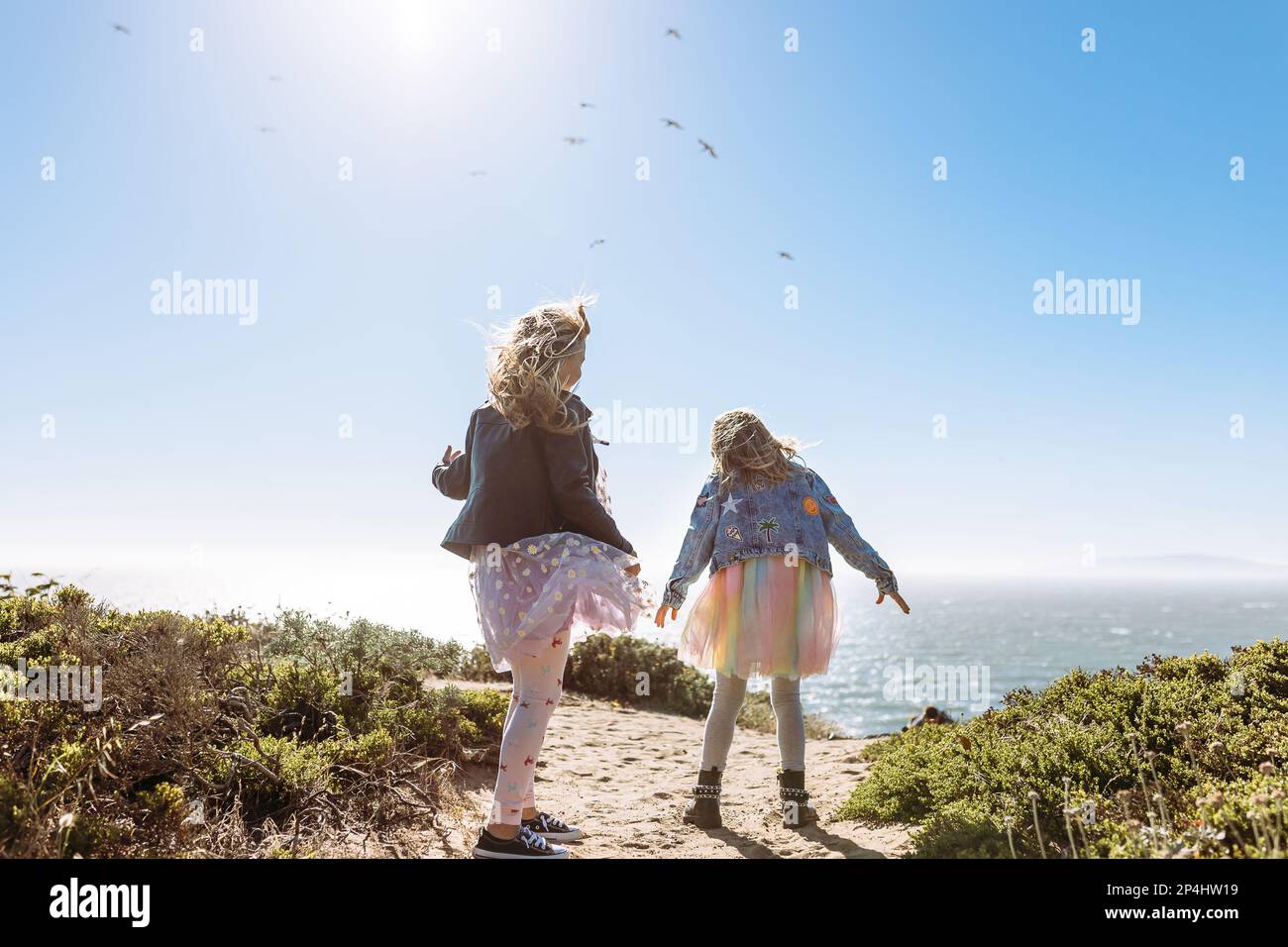 Children windy hi-res stock photography and images - Alamy