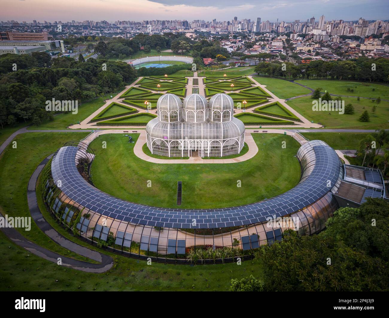 Aerial view palace botanical garden hi-res stock photography and images ...
