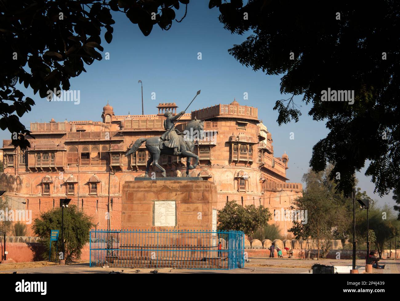 India, Rajasthan, Bikaner, Junagarh Fort, statue of General Maharaja ...