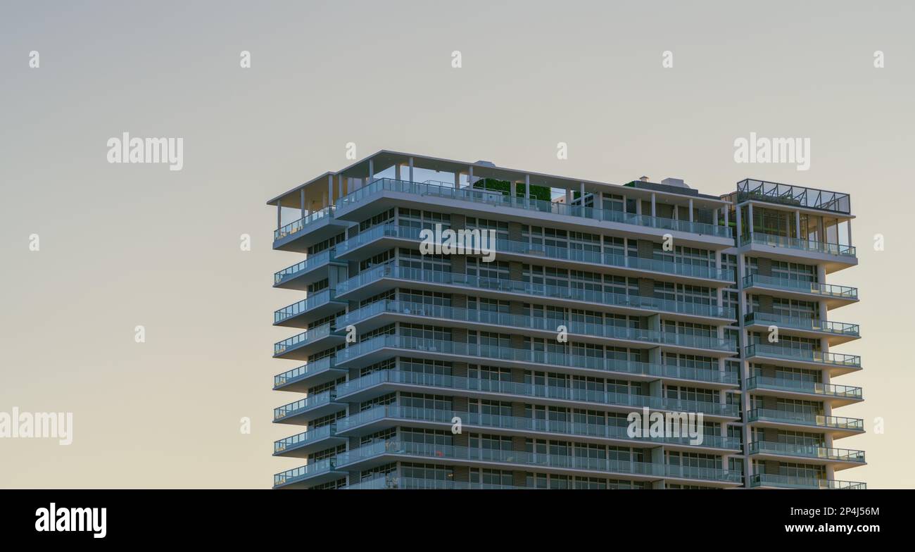 modern office building in the city Miami Beach Stock Photo - Alamy