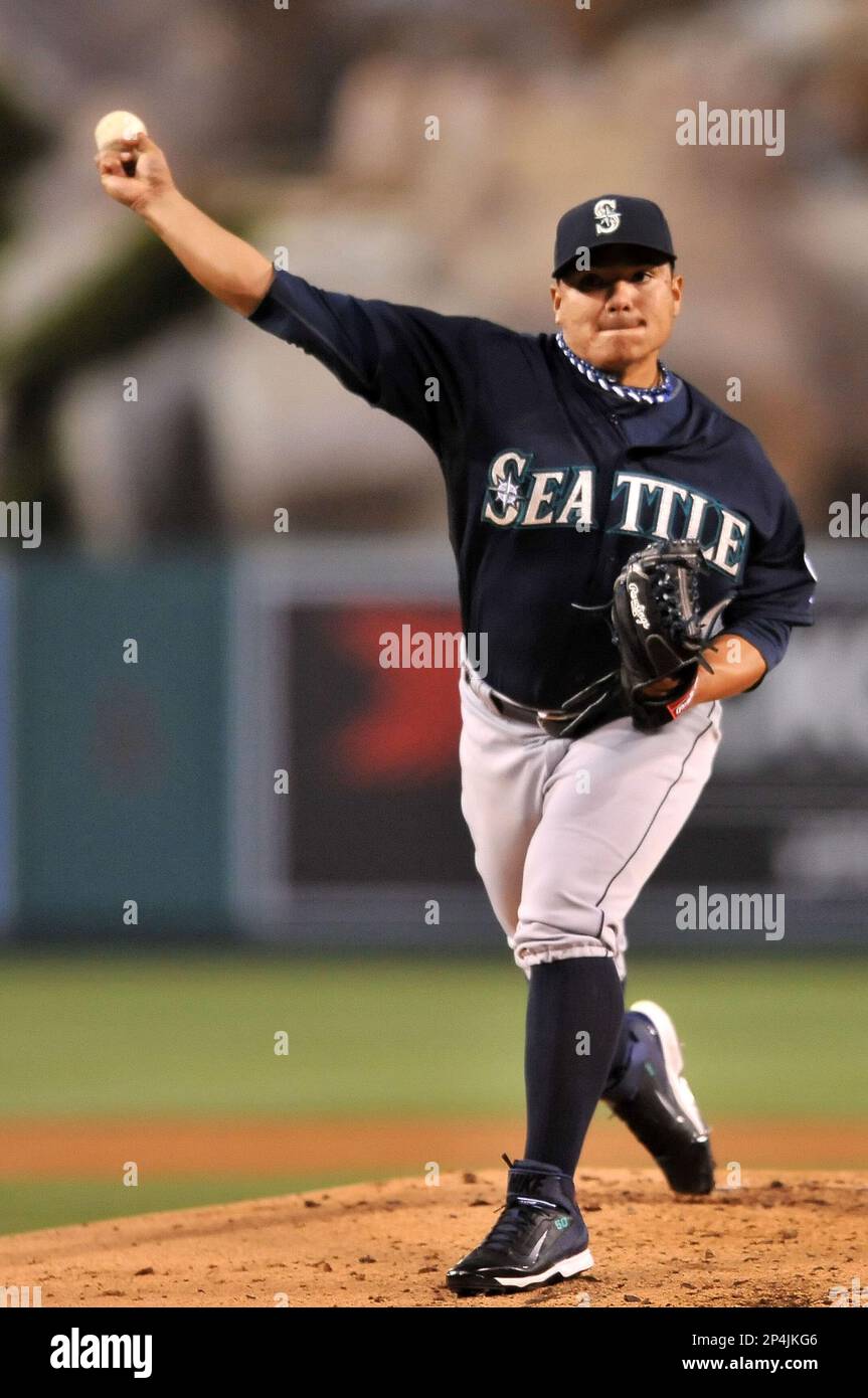 April 1, 2014 Anaheim, CA.Seattle Mariners starting pitcher Erasmo ...