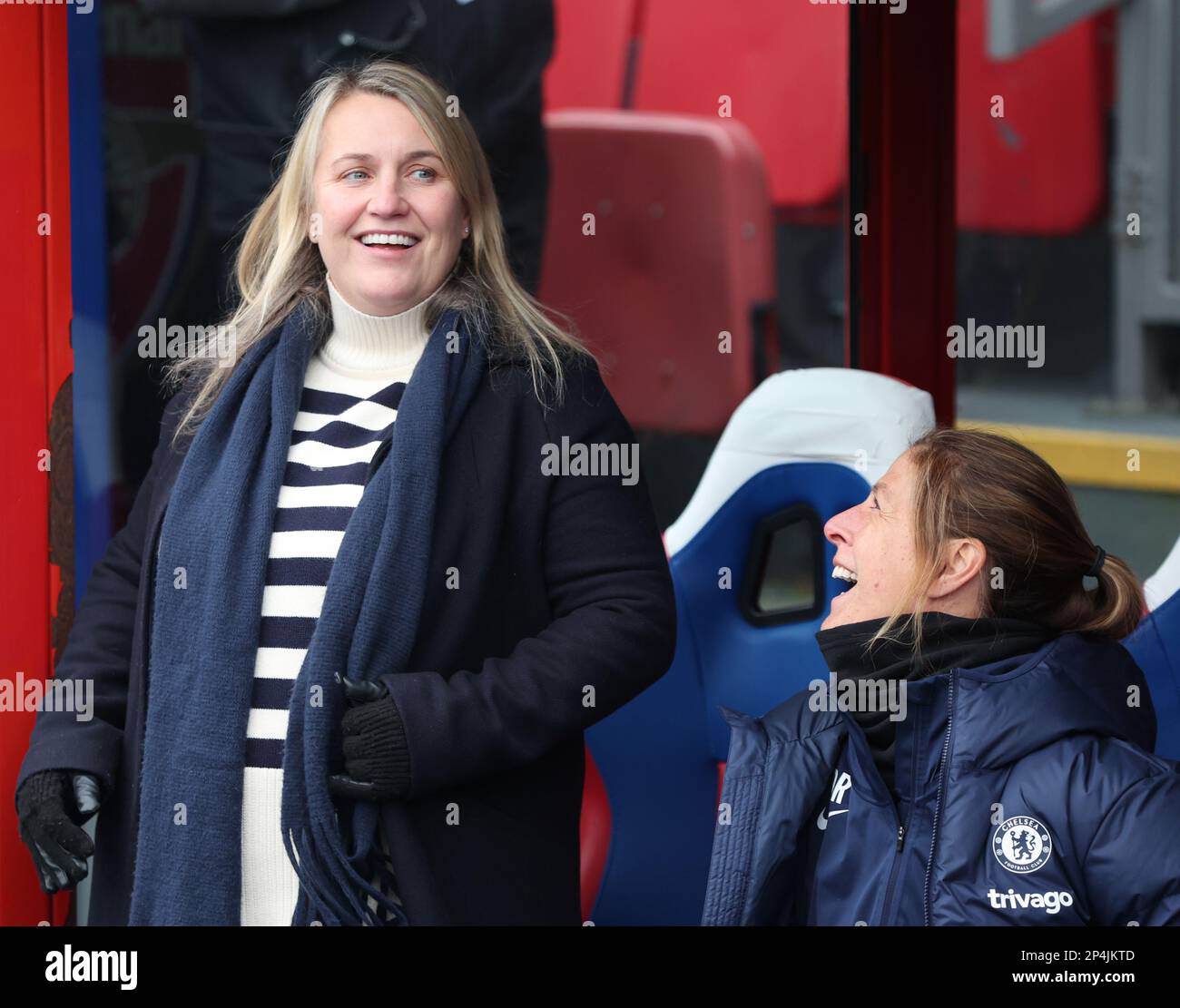 Mat of tyres hi-res stock photography and images - Alamy