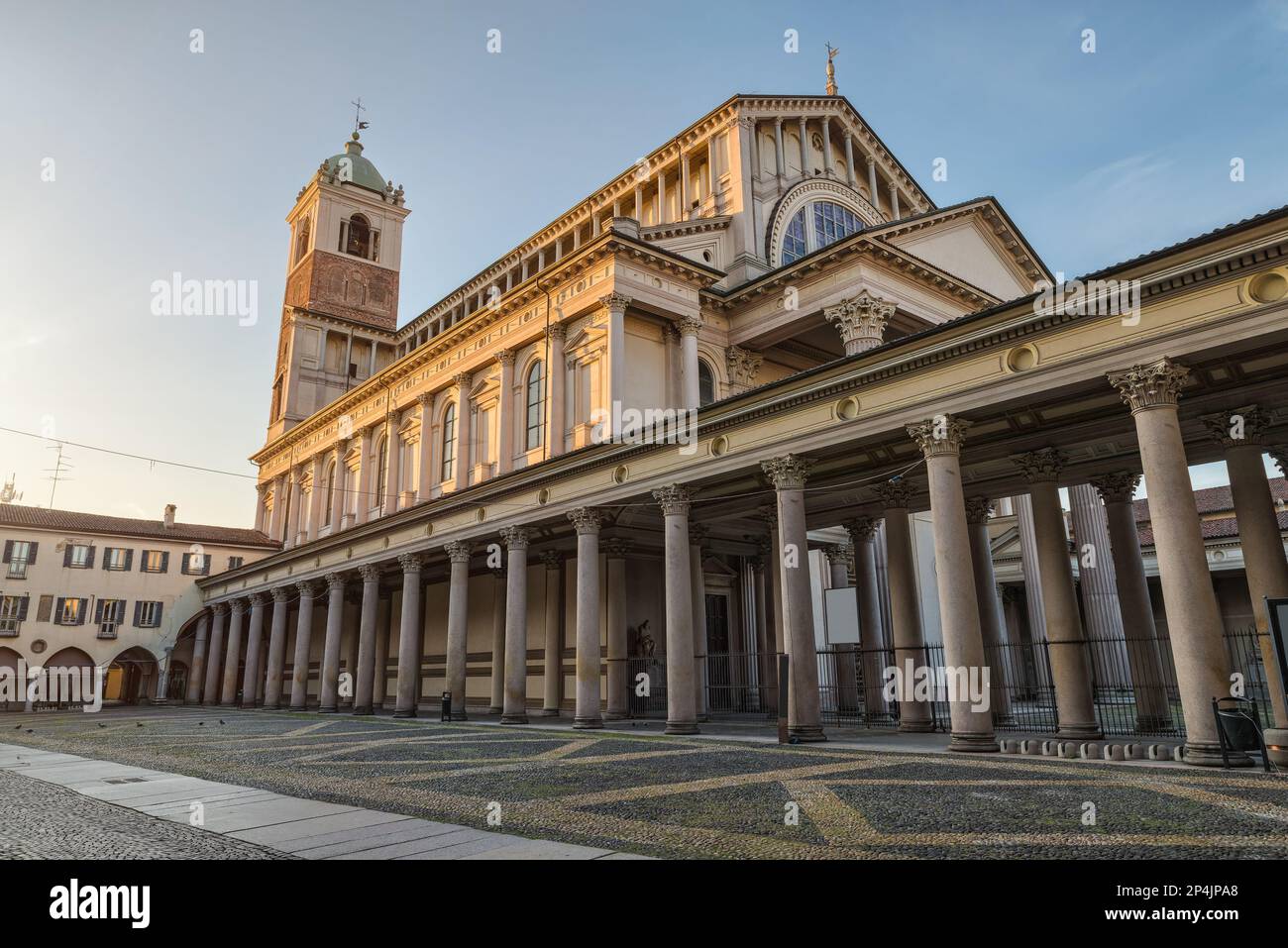 Novara city cathedral hi-res stock photography and images - Alamy