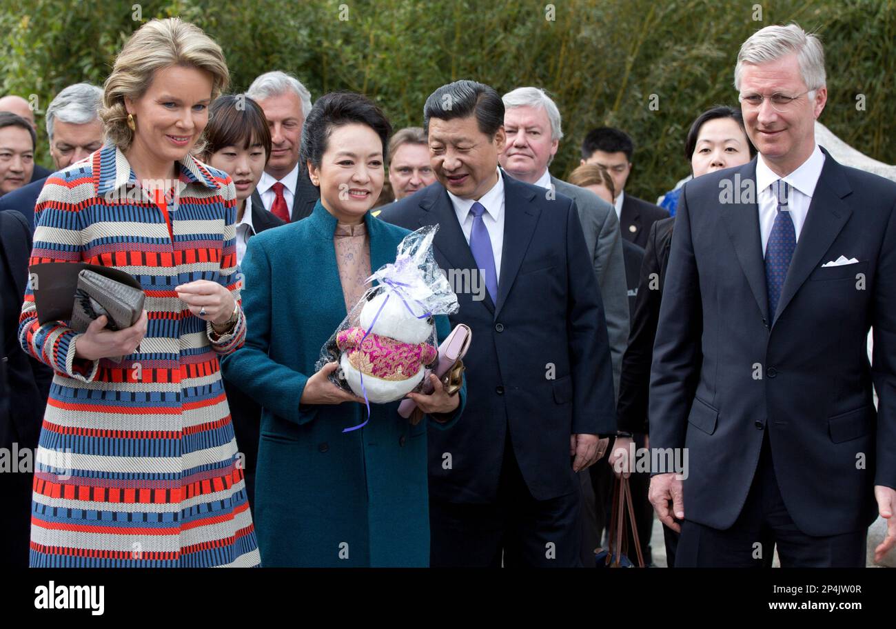 From left, Belgium's Queen Mathilde, Peng Liyuan, the wife of the ...