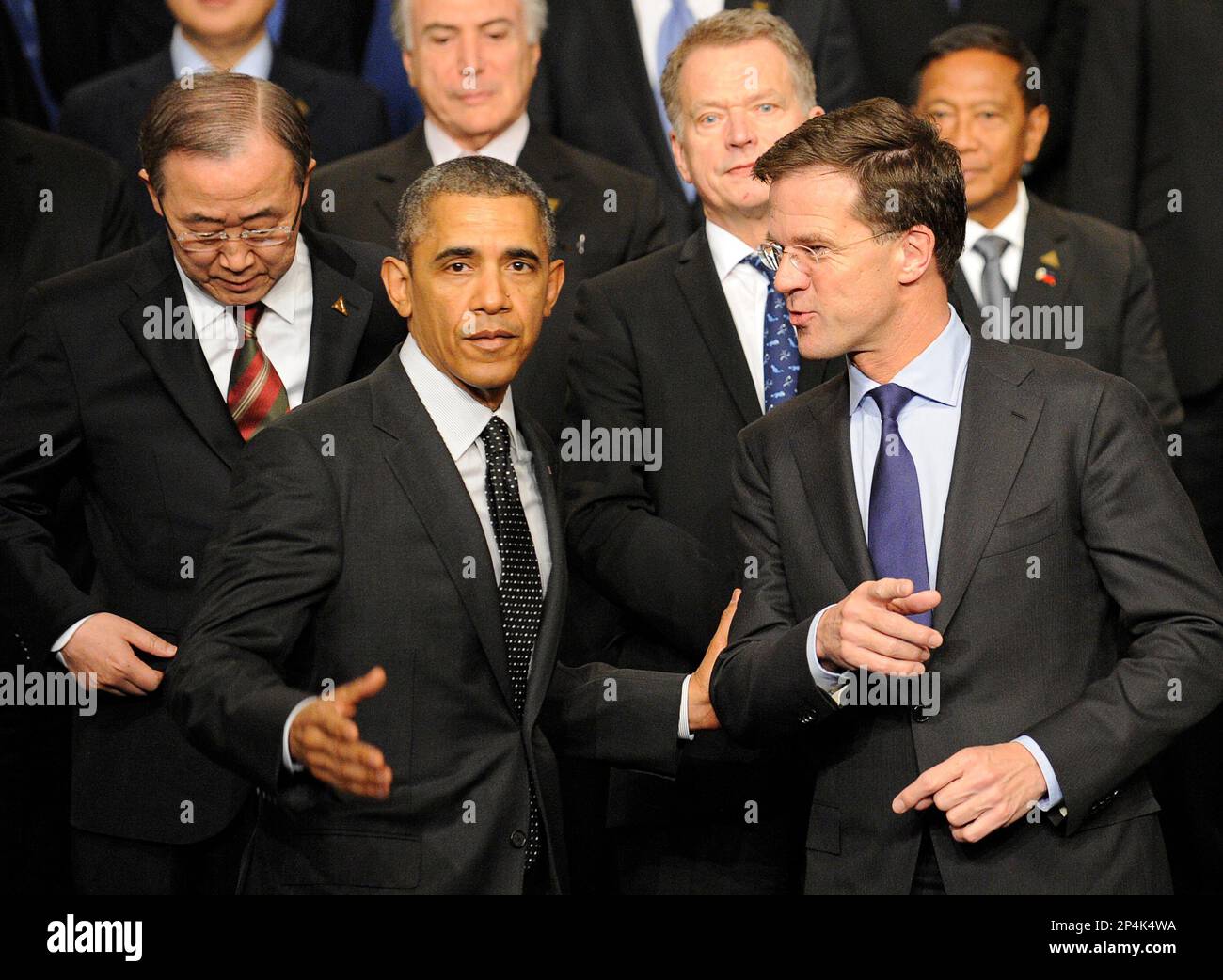 Dutch Prime Minister Mark Rutte, right, speaks to U.S. President Barack ...