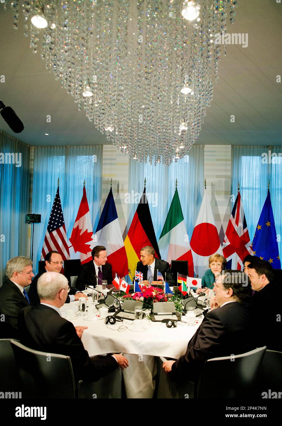 President Barack Obama, center rear, gathered with G7 world leaders ...