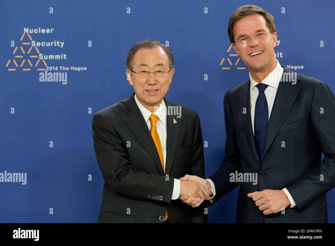 U.N. Secretary General Ban Ki-moon, left, poses for a photo with Dutch ...