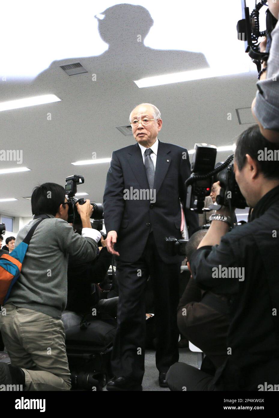 Ryoji Noyori (C), President of RIKEN institute, known as the Institute ...