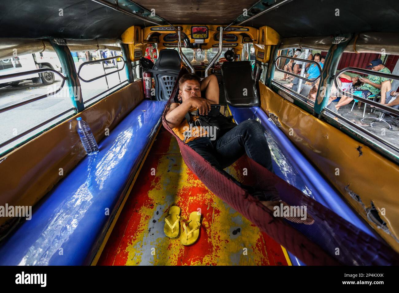 Inside jeepney manila philippines hi-res stock photography and images ...
