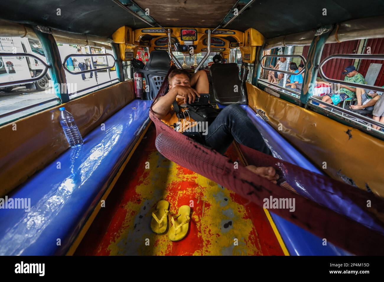 Inside jeepney manila philippines hi-res stock photography and images ...