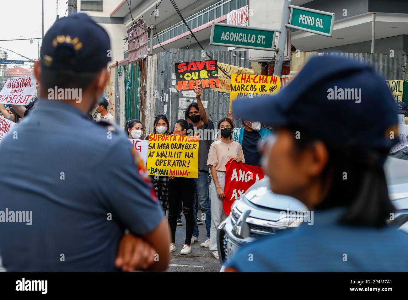 Manila, Manila, The Philippines. 6th Mar, 2023. Police stand guard as ...
