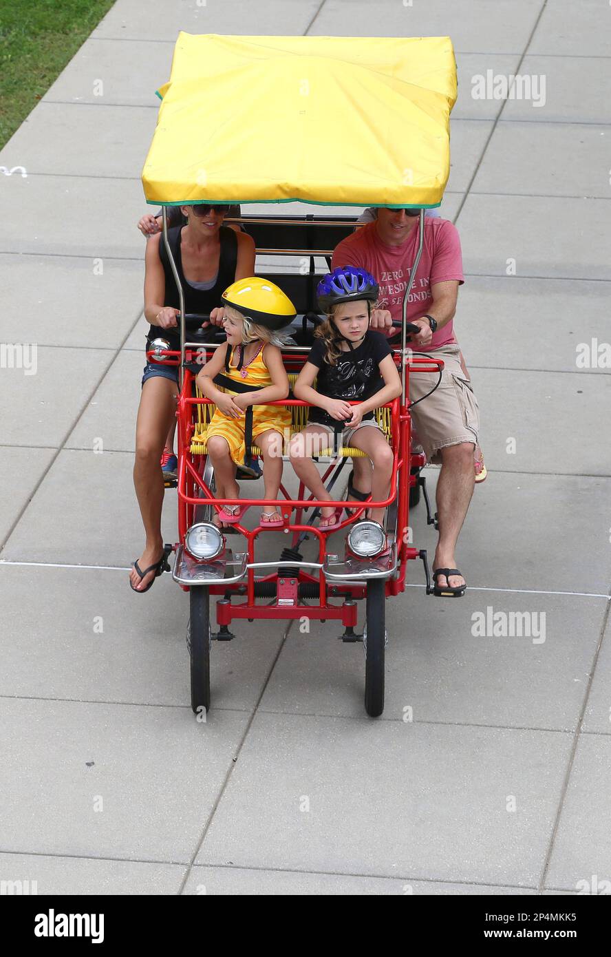 Downtown indianapolis children hi-res stock photography and images - Alamy