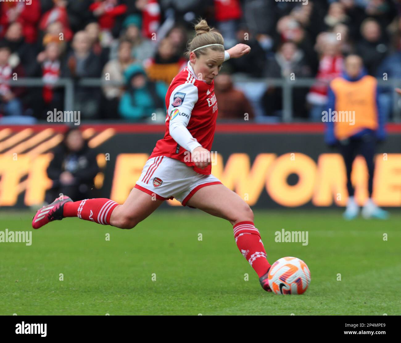Kim Little of Arsenal takes her penalty during FA Women's Continental ...