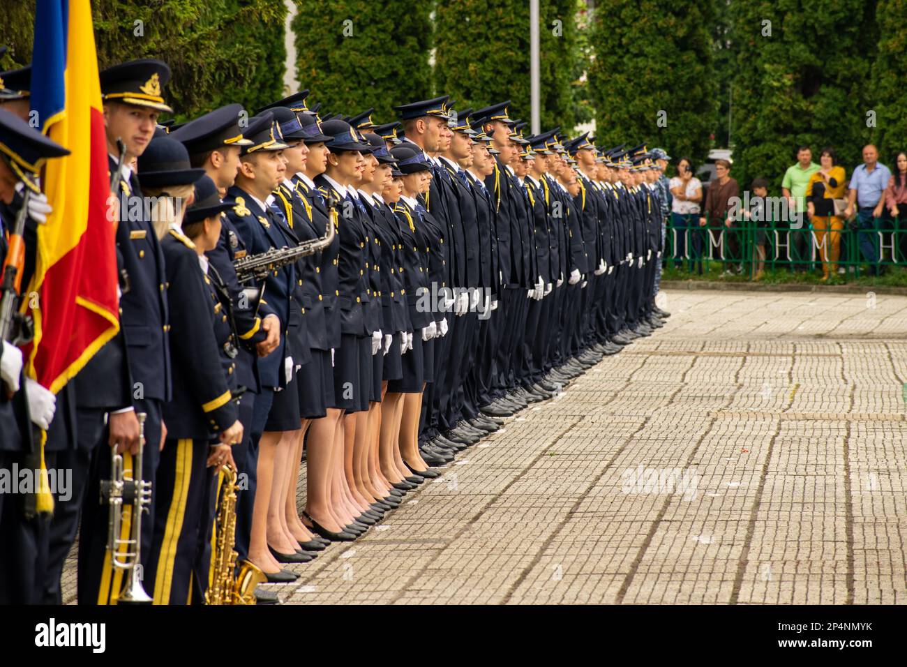 Soldiers standing together hi-res stock photography and images - Alamy