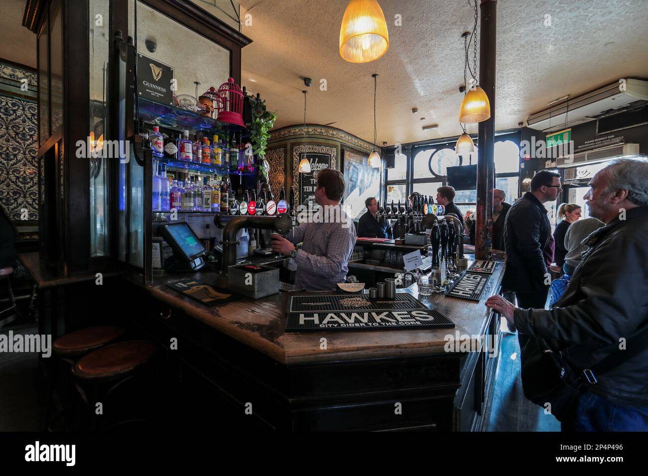 Ten Bells pub, Spitalfields, London. Little changed since the days of ...