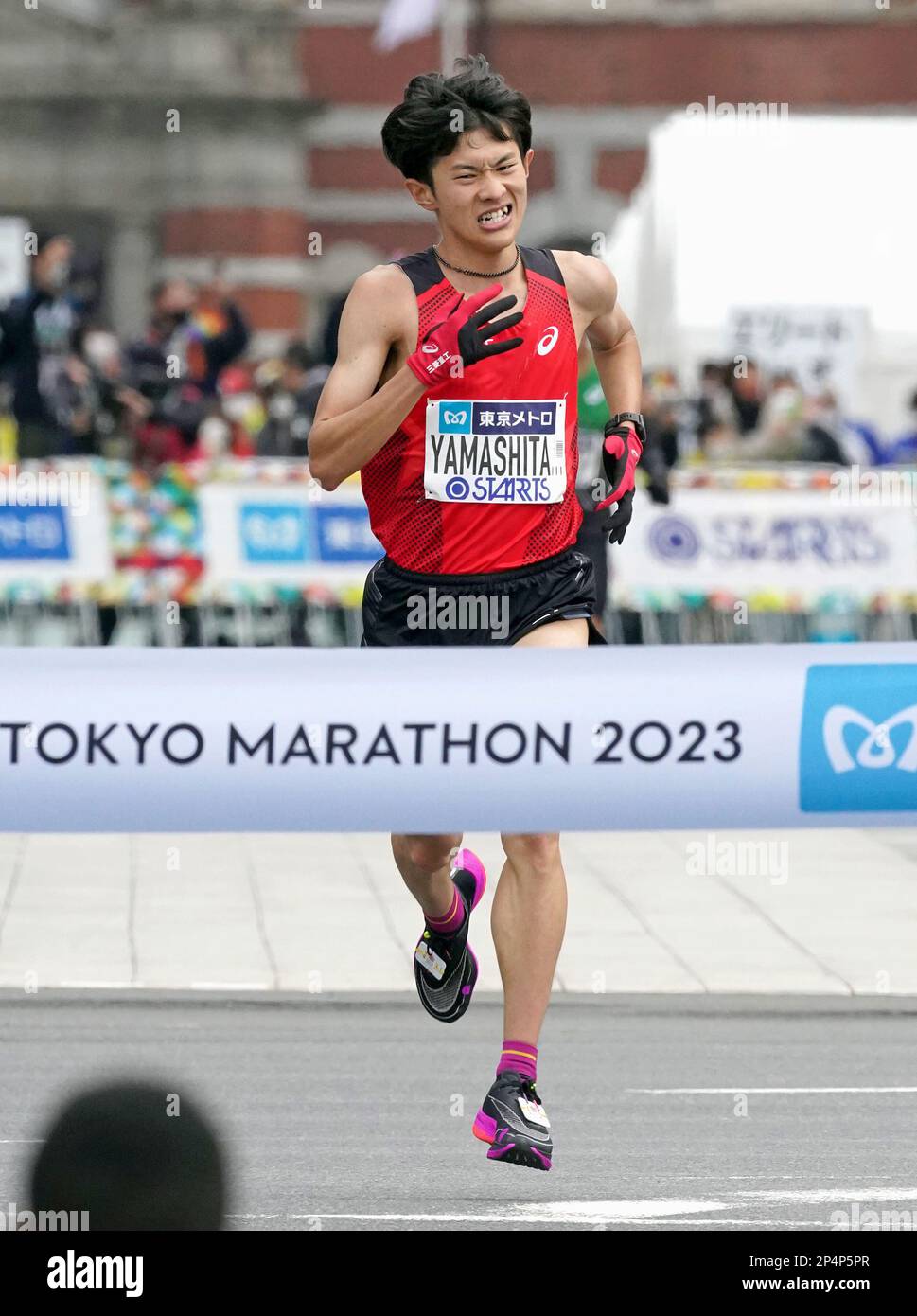 Ichitaka Yamashita finishes seventh and is the first Japanese runner to ...