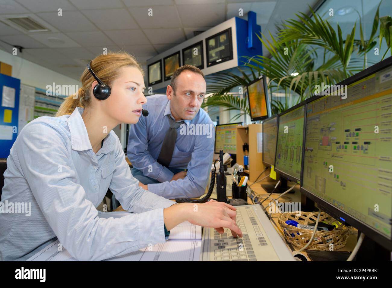 Technicians badge hi-res stock photography and images - Alamy