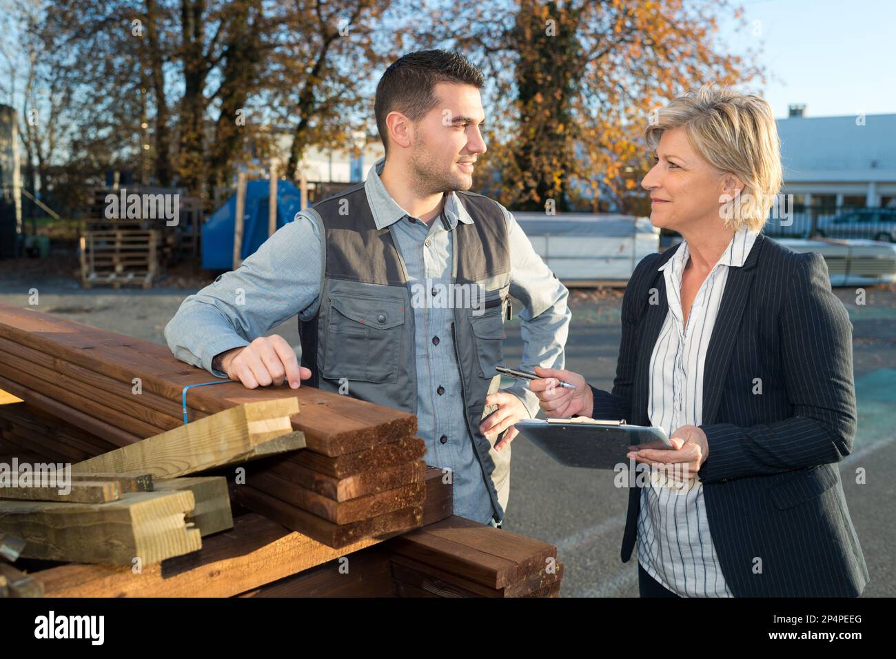 delivery of timbers and planks Stock Photo - Alamy