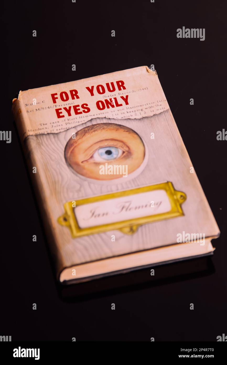 James bond book eyes only hi-res stock photography and images - Alamy