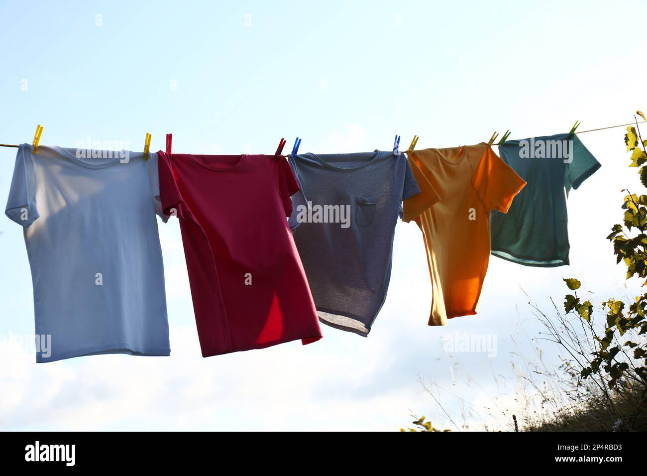 Windy day washing line hi-res stock photography and images - Alamy