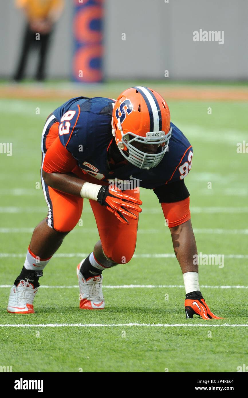 University of Syracuse Orangemen defensiveline Micah Robinson (93 ...