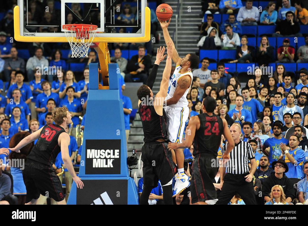 January 23, 2014 Los Angeles, CA.UCLA Bruins guard Norman Powell #4 ...