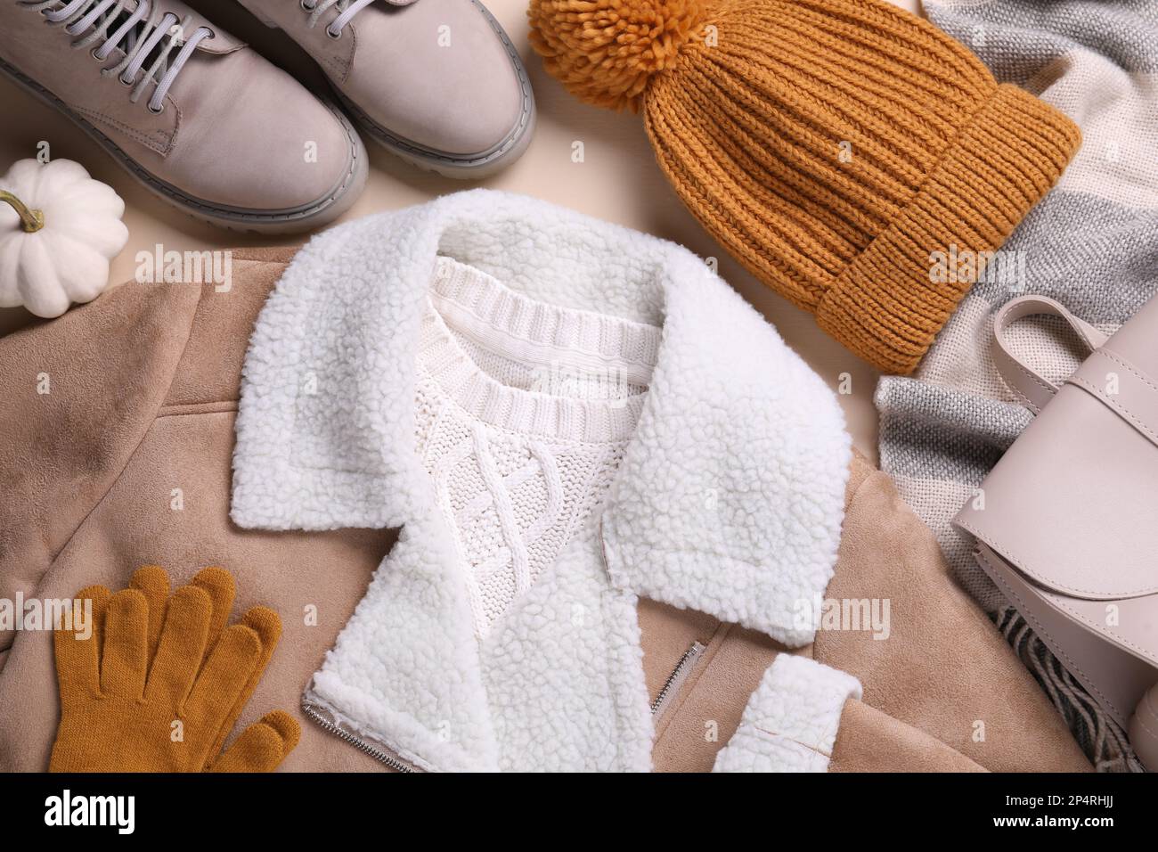 Fall fashion. Layout with woman's outfit, top view Stock Photo - Alamy