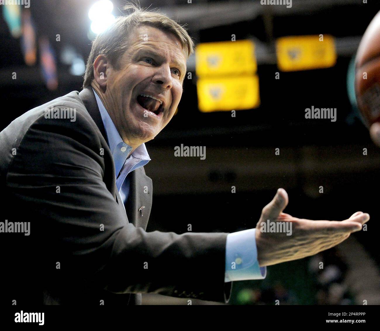 UTEP coach Tim Floyd pleads with an official about a foul during the ...