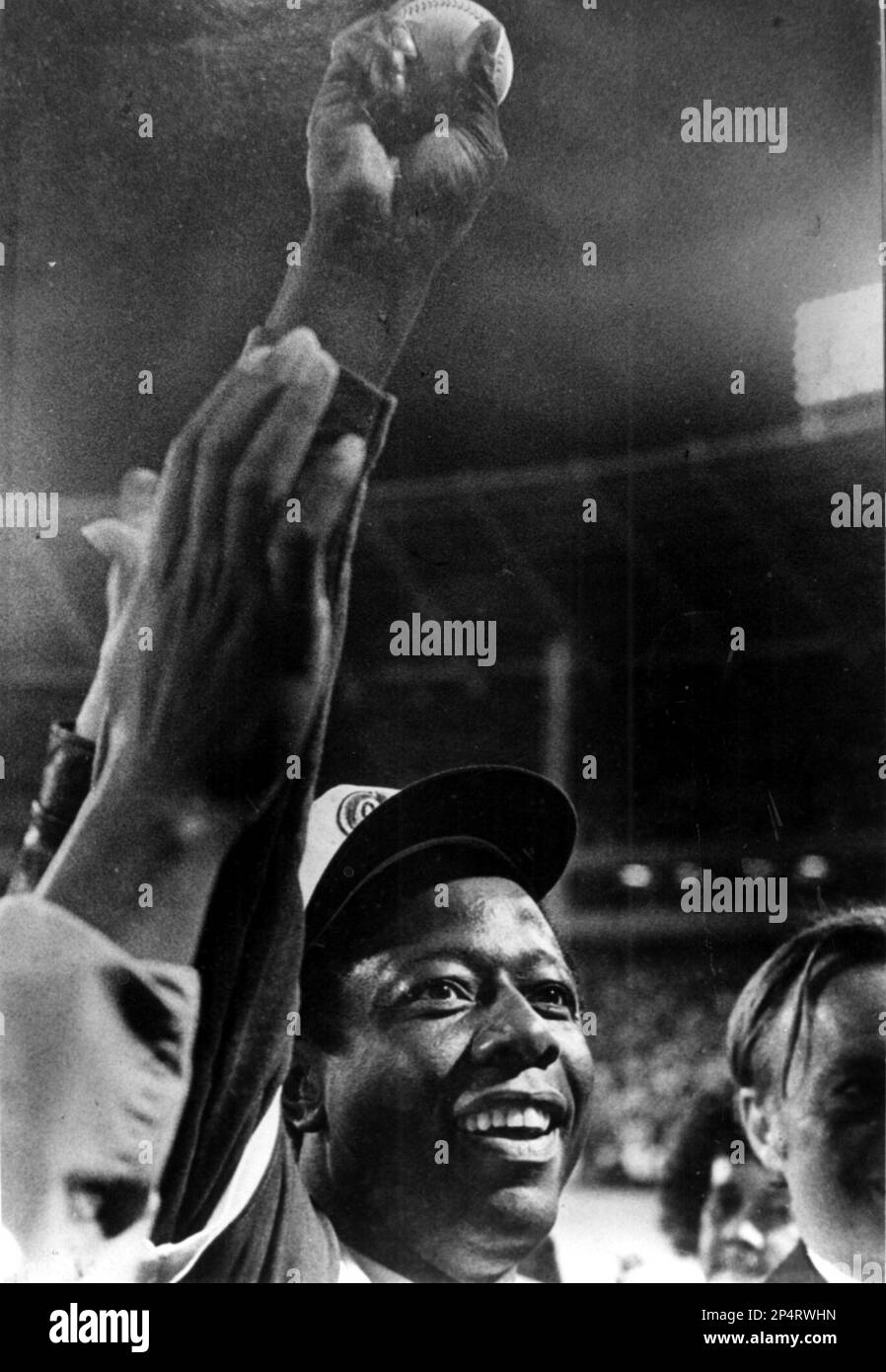 Atlanta Braves player Henry 'Hank' Aaron celebrates his record breaking ...