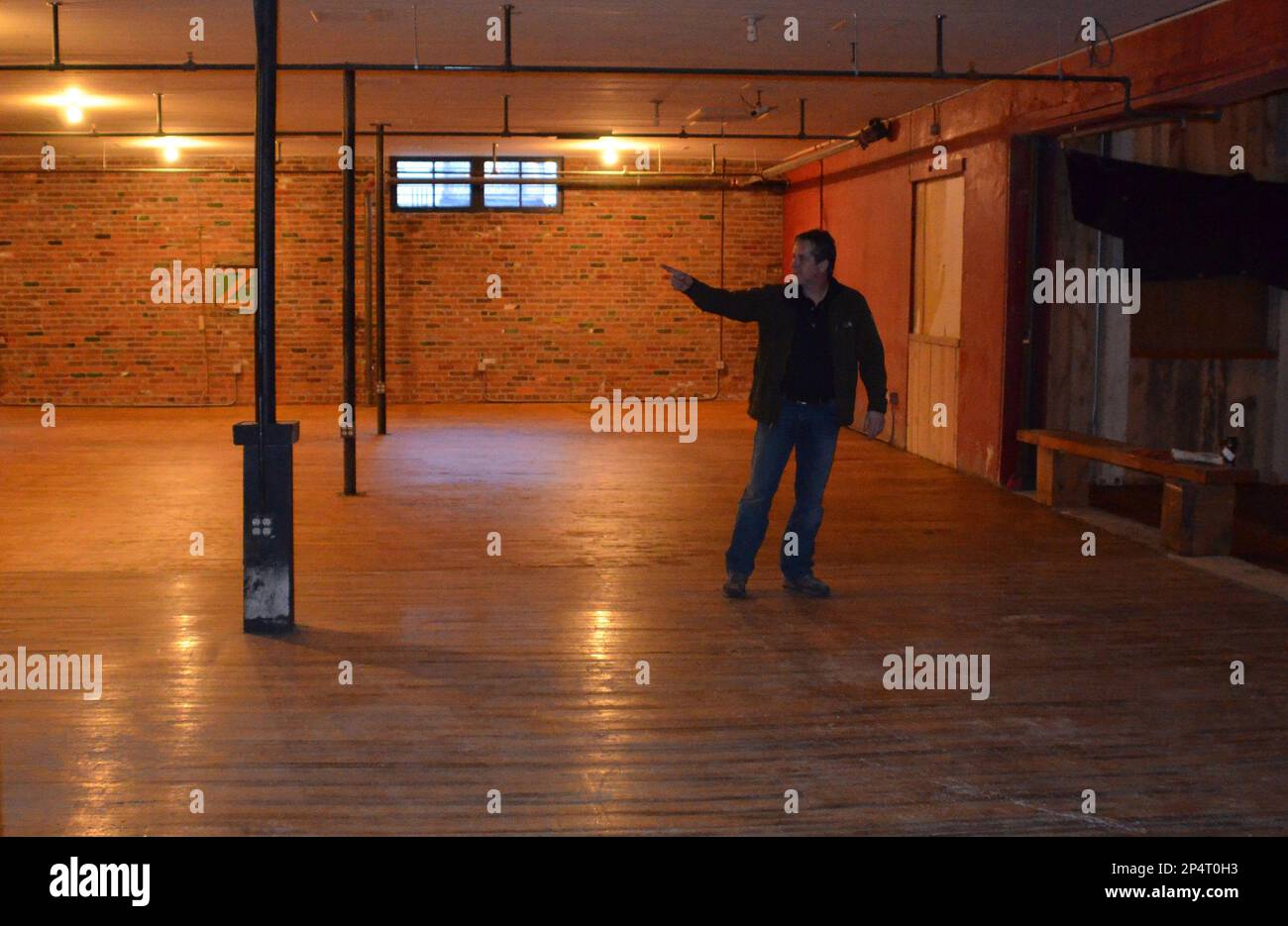 In this Friday, Jan. 10, 2014 photo, FBI Agent and local businessman ...