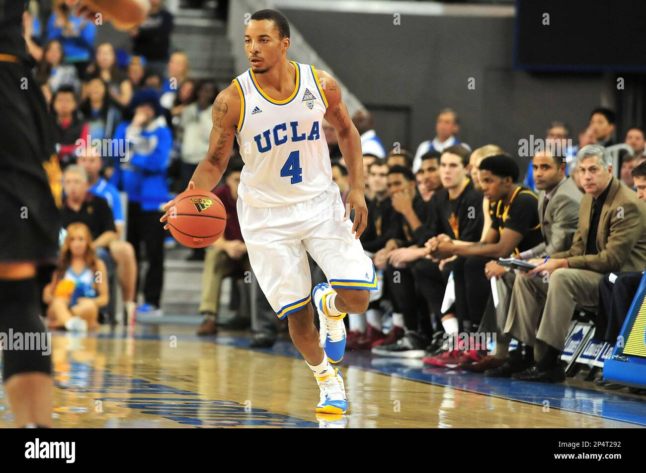 January 12, 2014 Los Angeles, CA.UCLA Bruins guard Norman Powell #4 ...