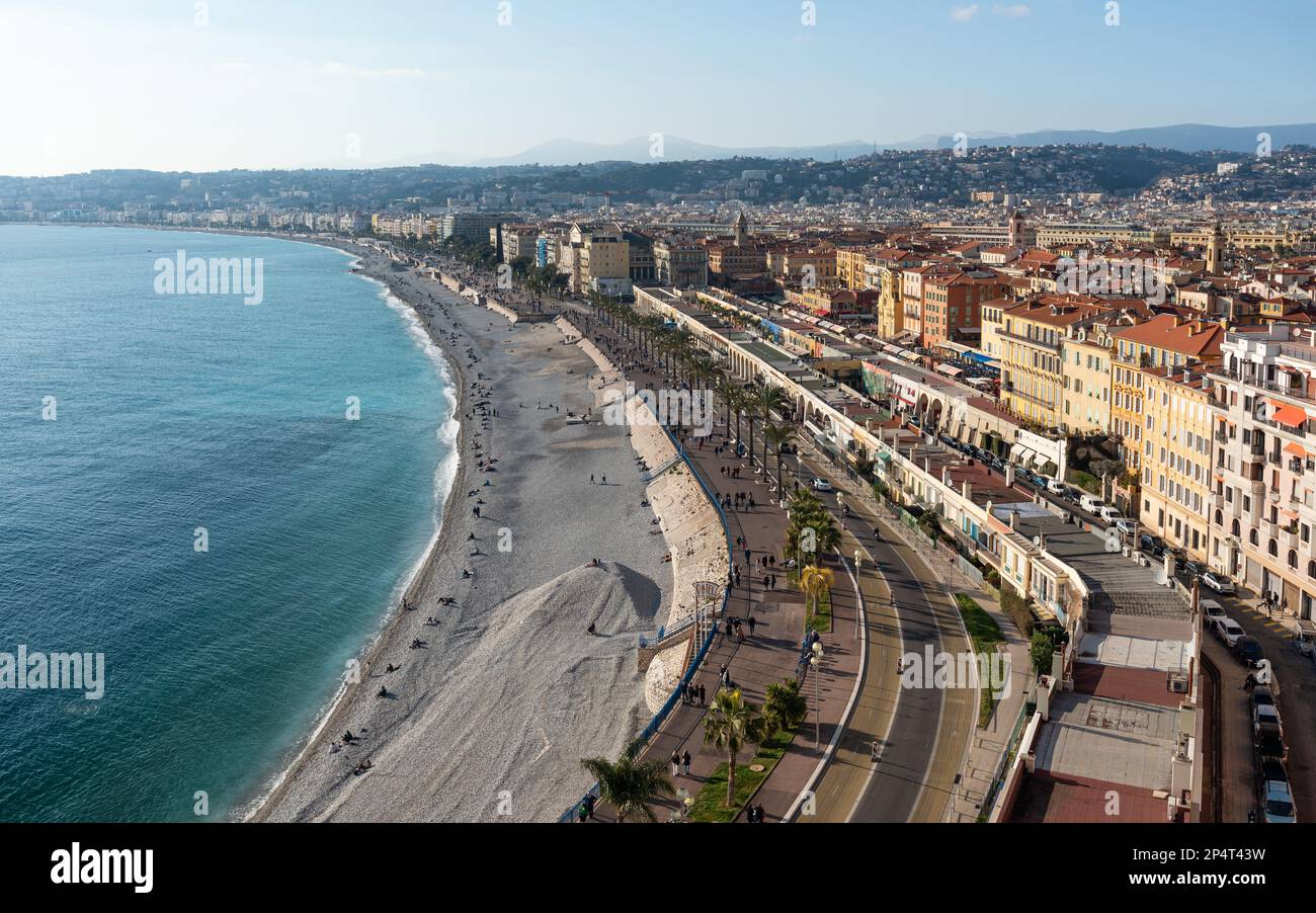 Beautiful panorama of Nice from Colline du Chateau. Pebble beach ...