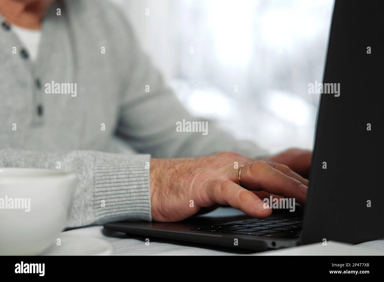 Black elderly hands keyboard hi-res stock photography and images - Alamy