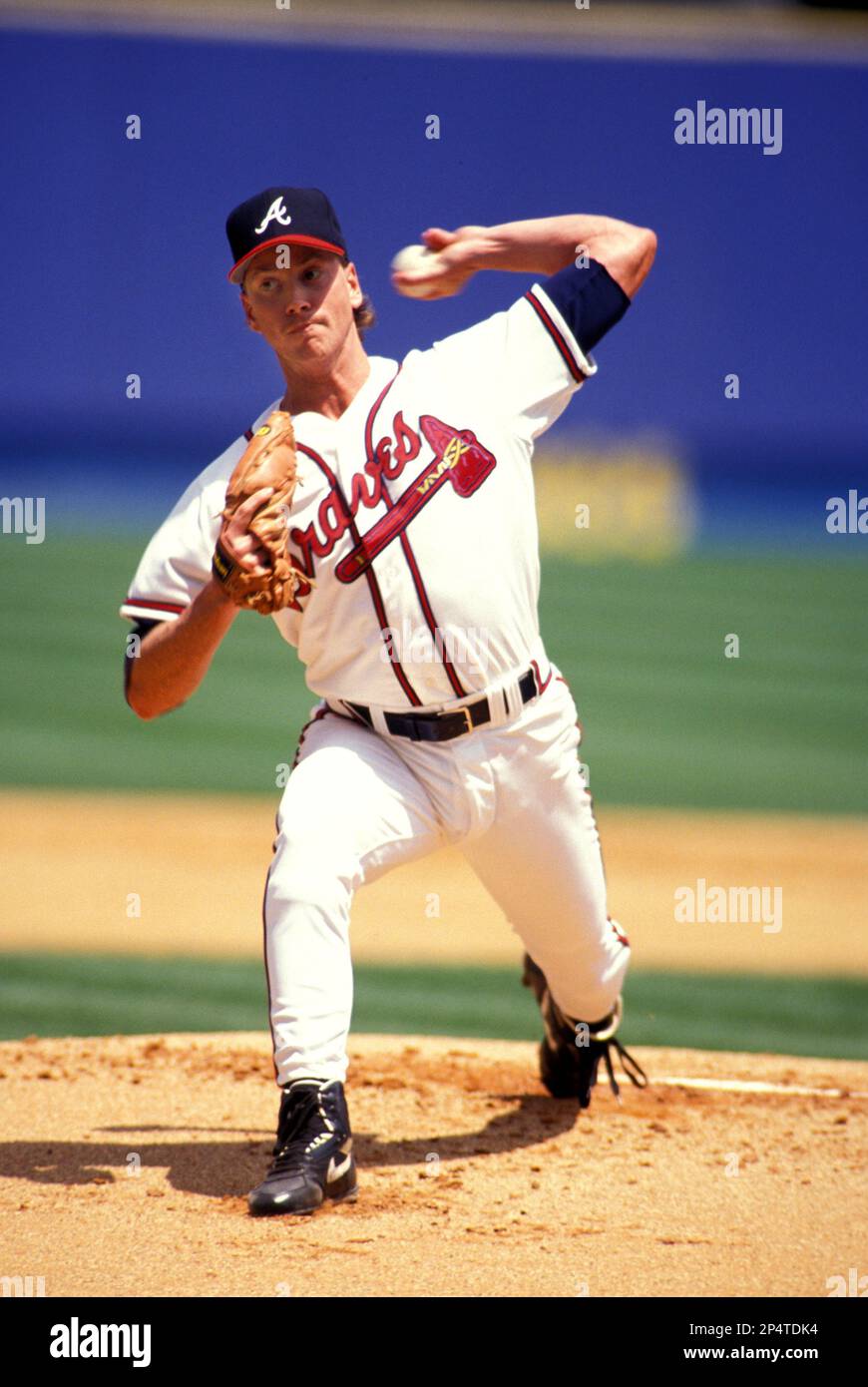 Atlanta Braves pitcher Tom Glavine pitches during a game. Circa Braves ...