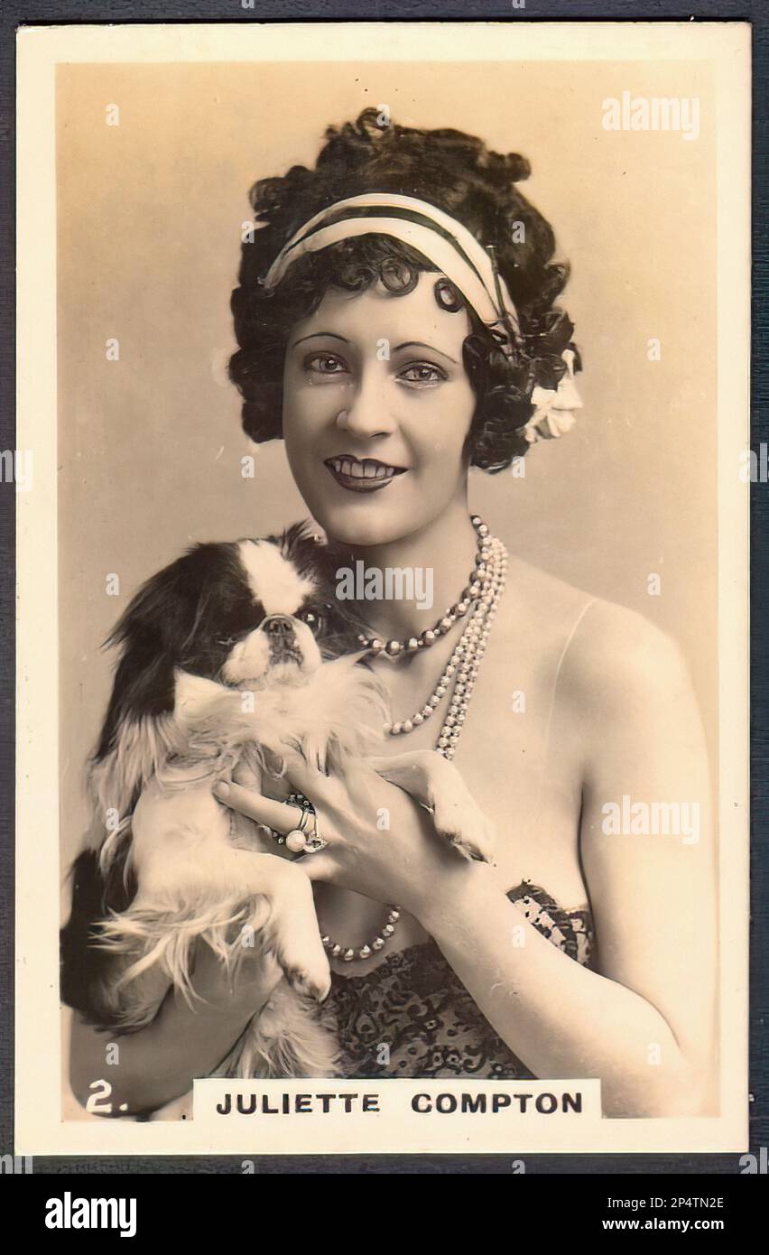 Portrait of Juliette Compton - Vintage Cigarette Card Stock Photo - Alamy
