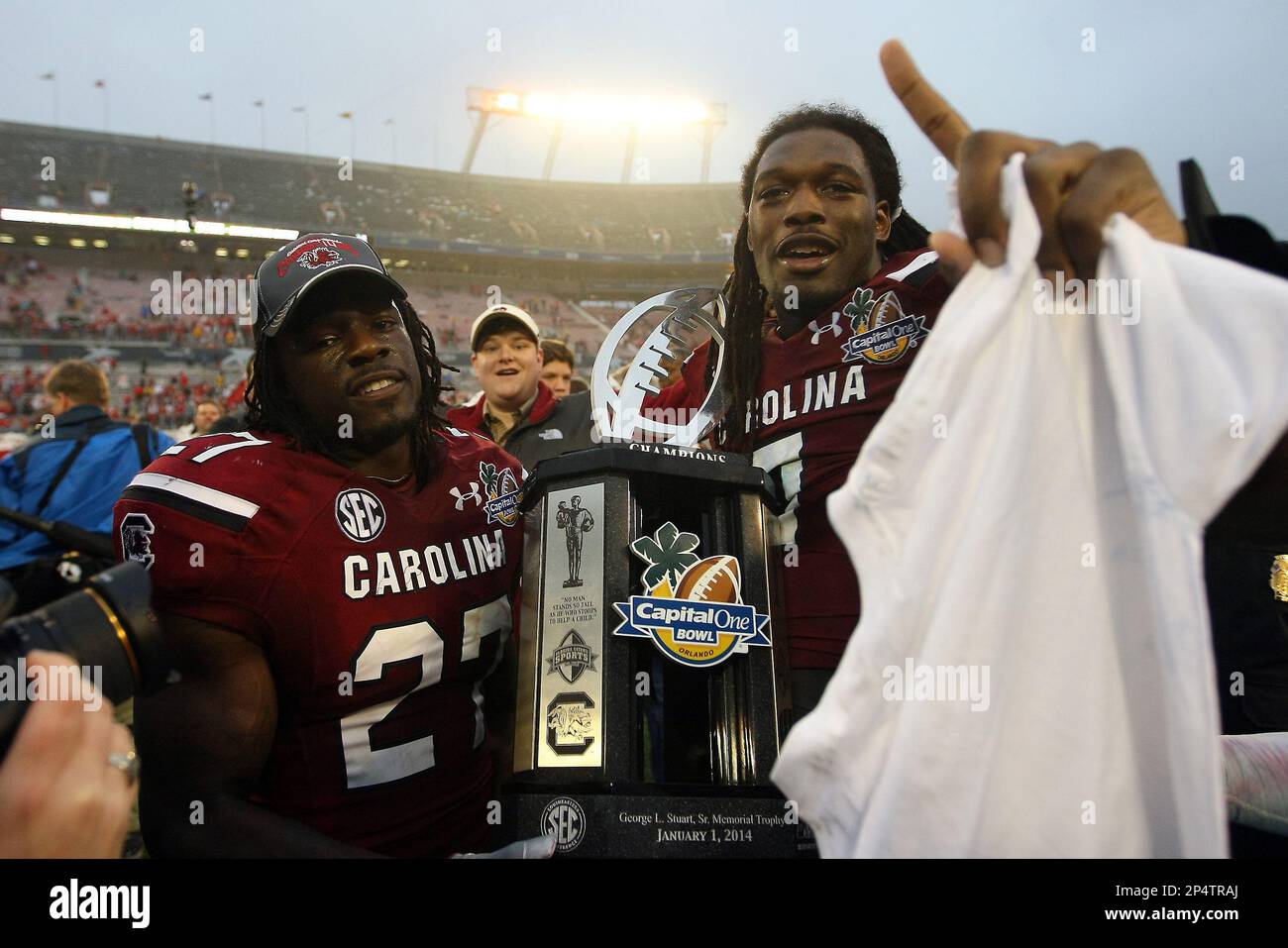 South Carolina Gamecocks defensive end Jadeveon Clowney (7) and South ...