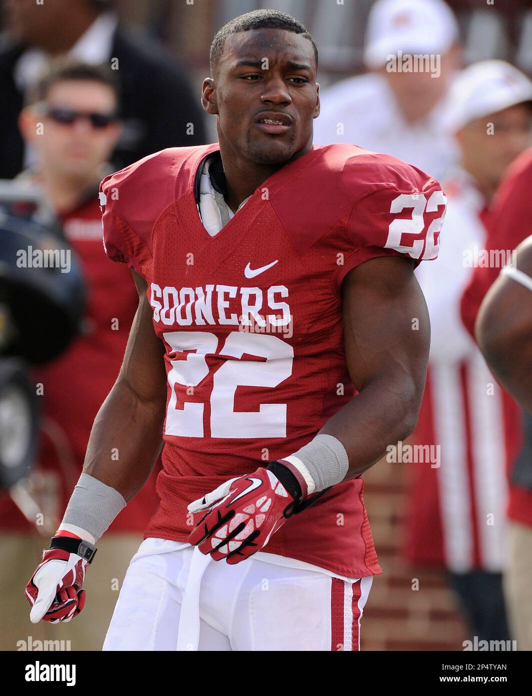 Oklahoma Sooners Roy Finch (22) during a game against the Iowa State ...