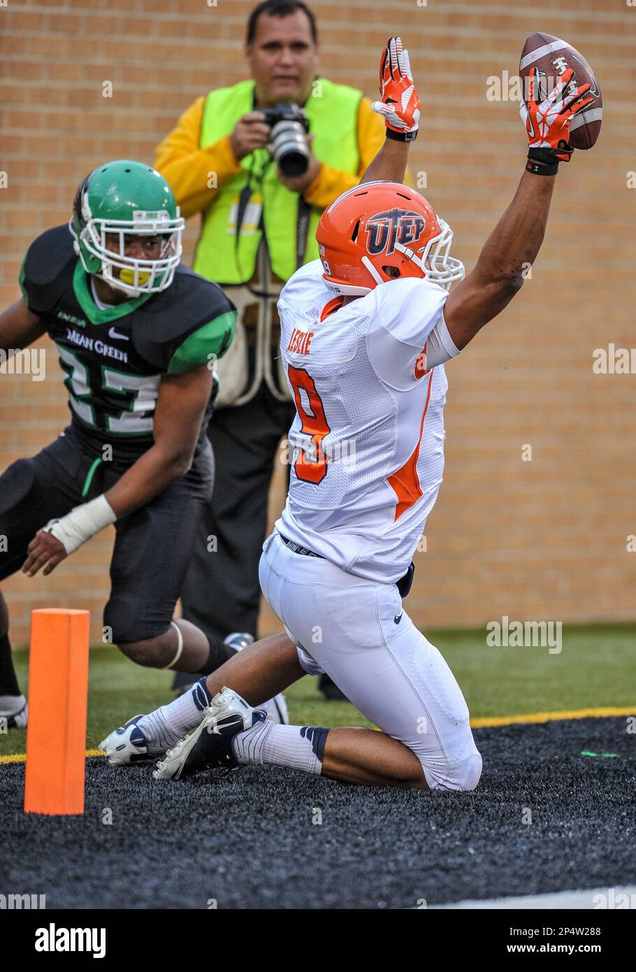 Nov. 09th, 2013:.UTEP Miners wide receiver Jordan Leslie (9) celebrates ...