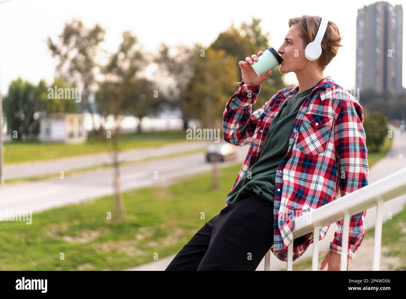 Stylish urban lifestyle hi-res stock photography and images - Alamy