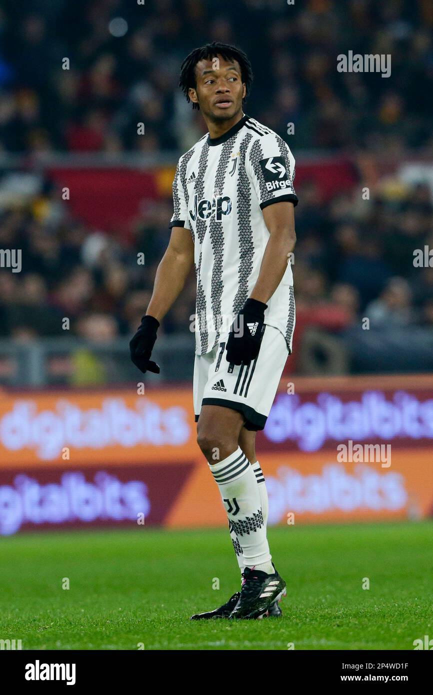 Juventus' Colombian midfielder Juan Cuadrado looks during the Serie A ...