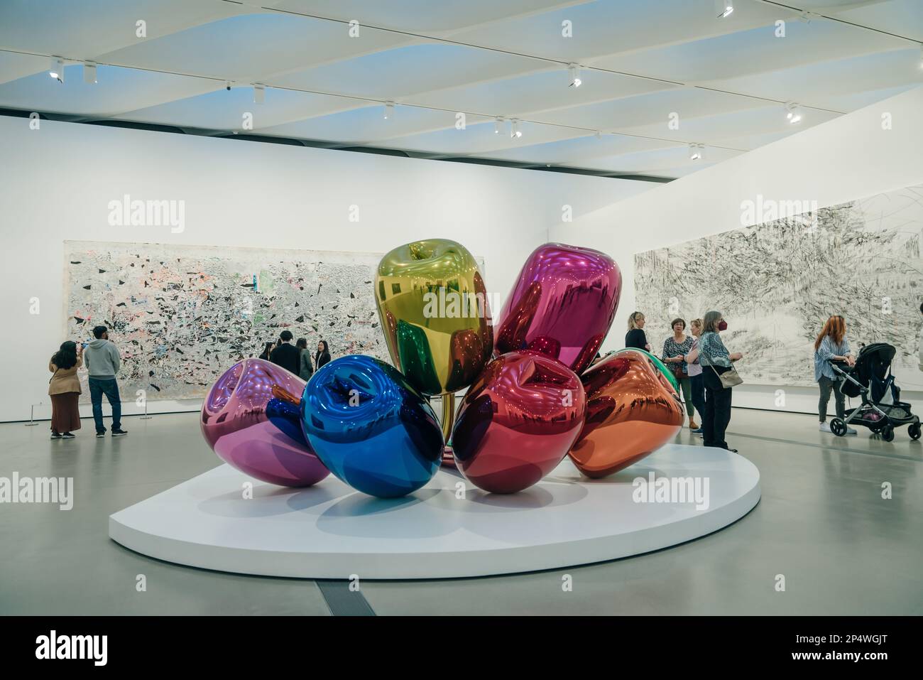 LOS ANGELES, CA - sep 2022: inside The Broad Museum in Downtown of Los ...