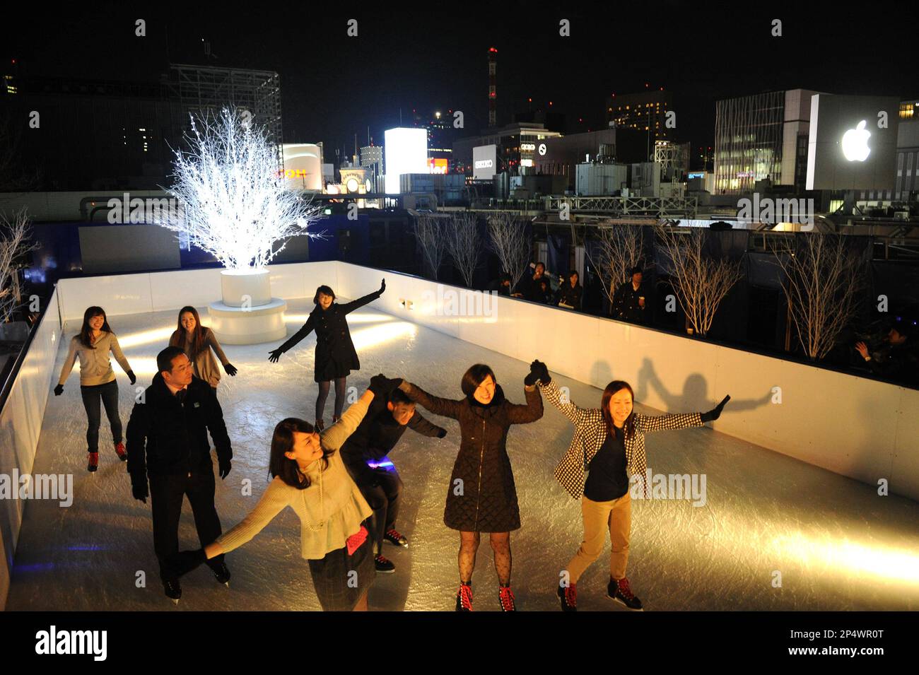 A skating rink opens on the roof of Matsuya Ginza department store in ...