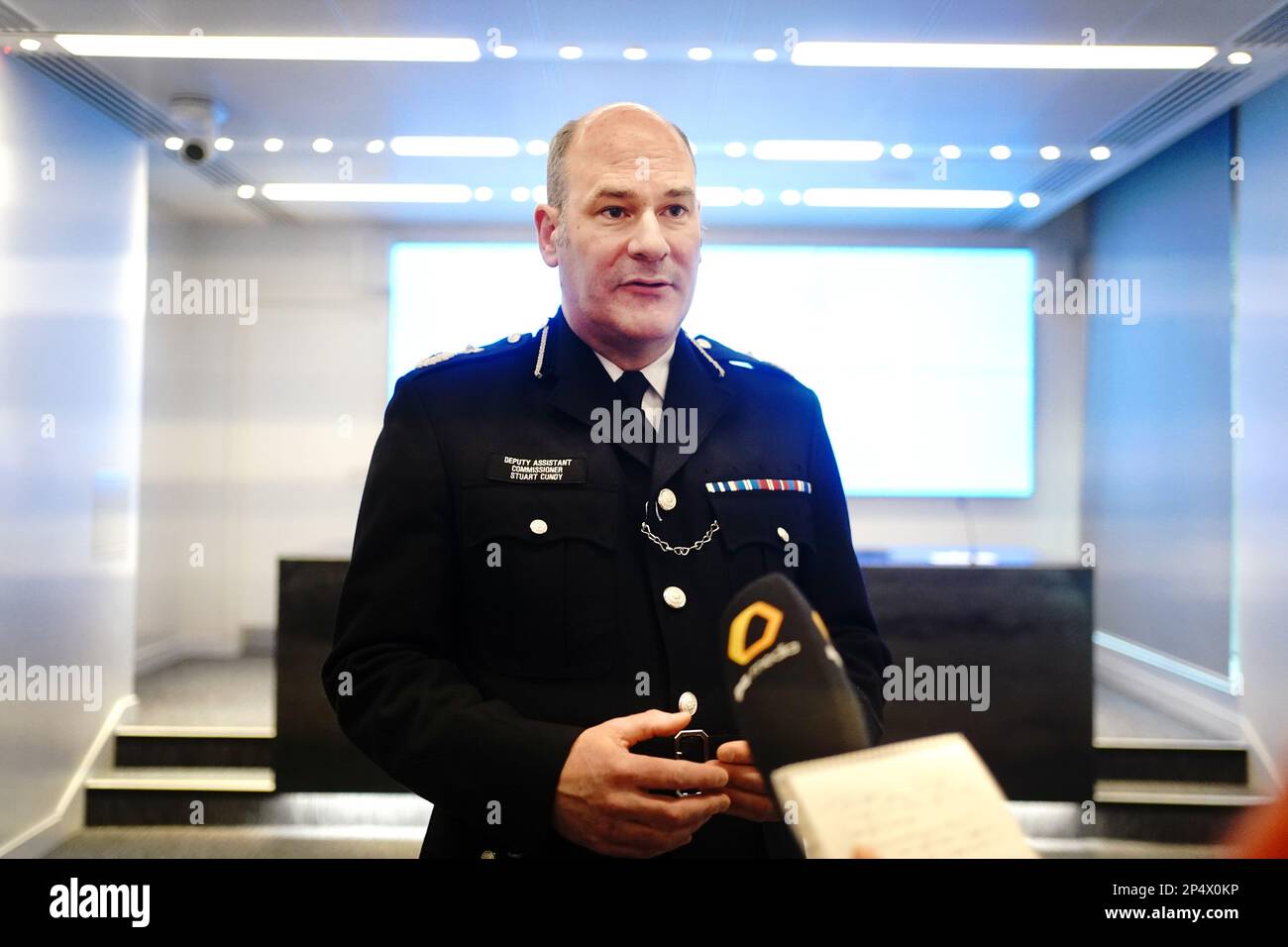 Deputy Assistant Commissioner Stuart Cundy speaking to the media at New ...