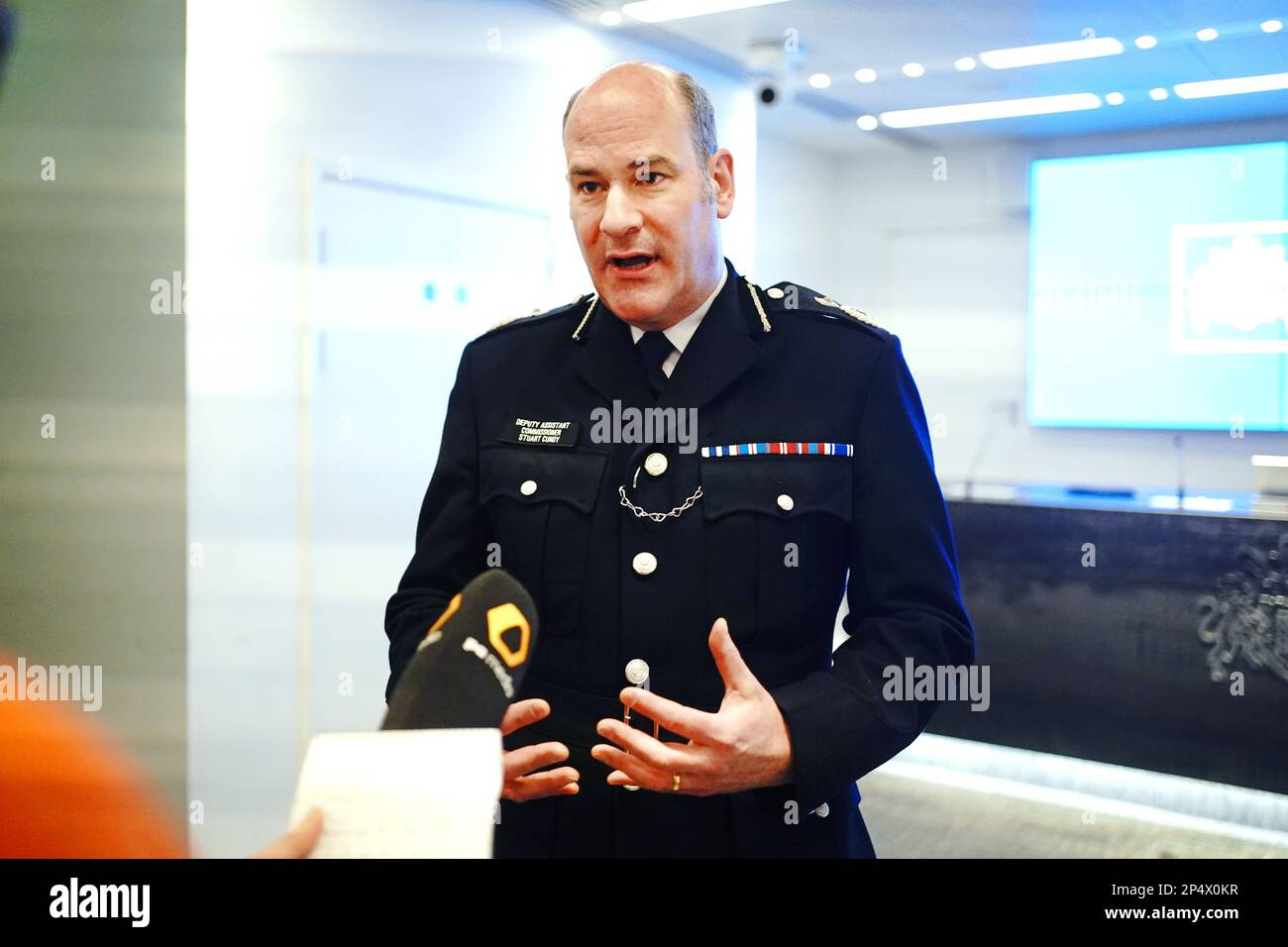 Deputy Assistant Commissioner Stuart Cundy speaking to the media at New ...