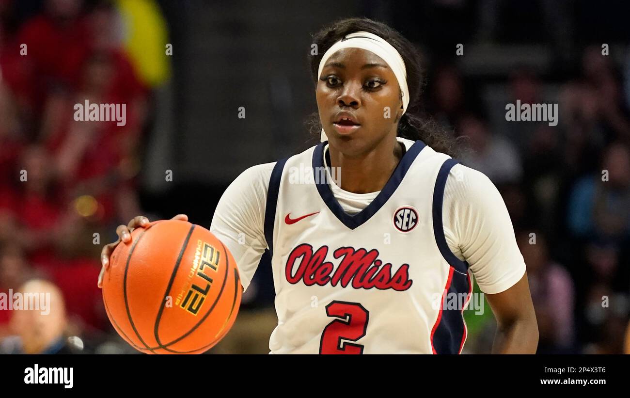Mississippi guard Marquesha Davis (2) brings the ball up court during ...